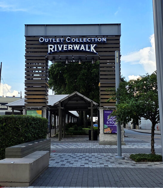 massive outlet mall louisiana ftr