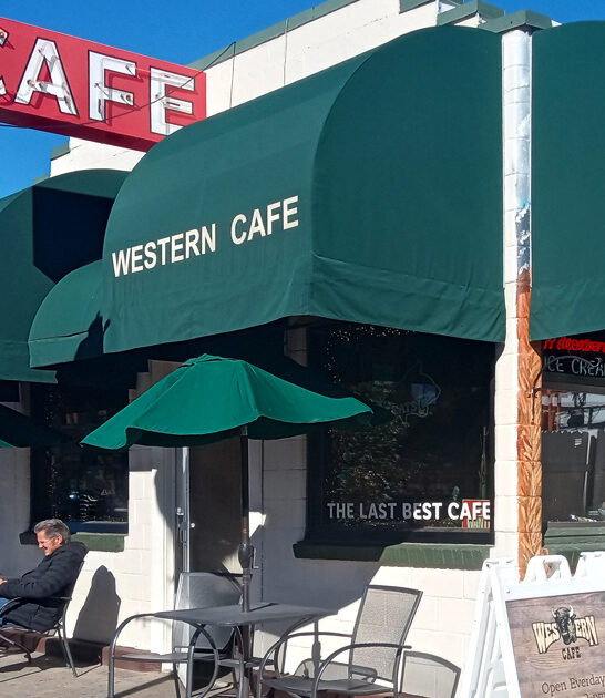 montana cafe cinnamon roll ftr