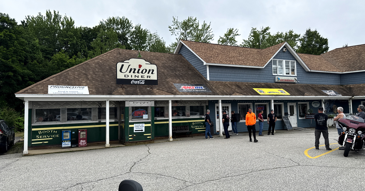 This Classic Diner In New Hampshire Will Serve You The Best Breakfast ...
