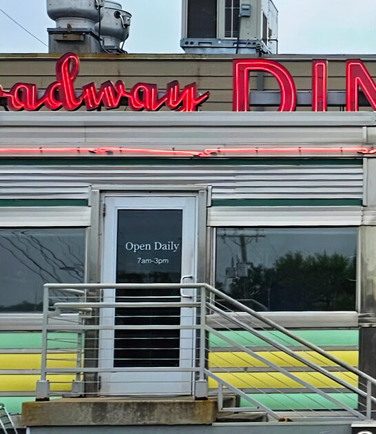 no frills diner wisconsin ftr