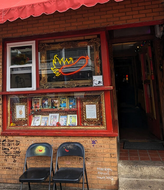 ohio unassuming hotdog restaurant ftr