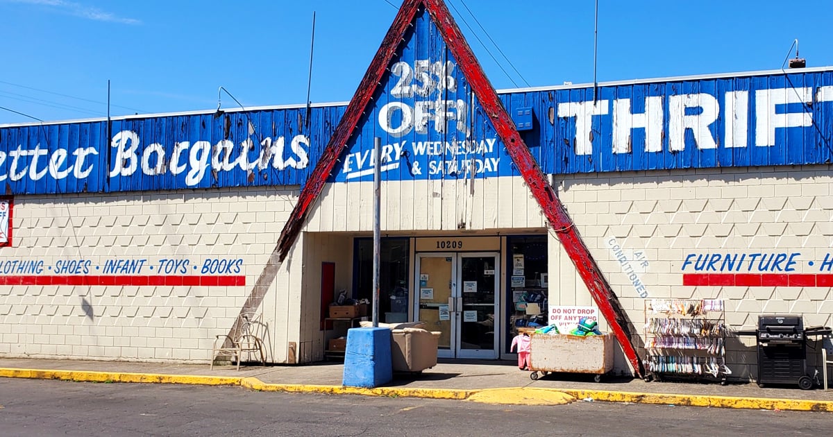 9 Enormous Thrift Stores In Oregon Where You Can Fill A Whole Cart For ...