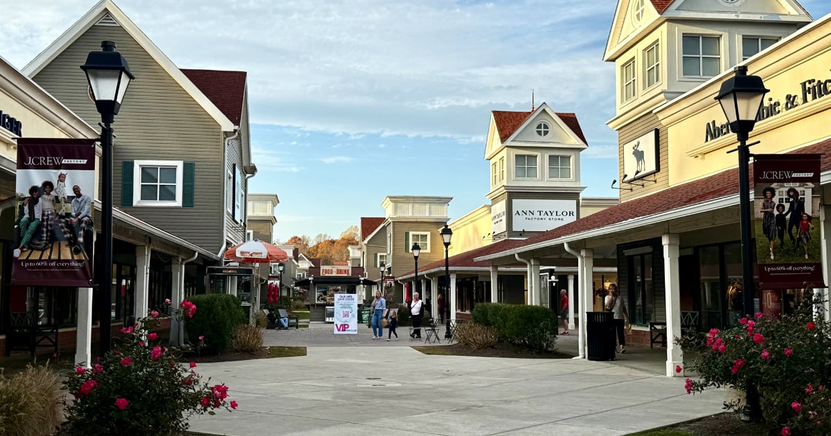 The Gigantic Outlet Mall In Connecticut Where $40 Goes A Seriously Long Way
