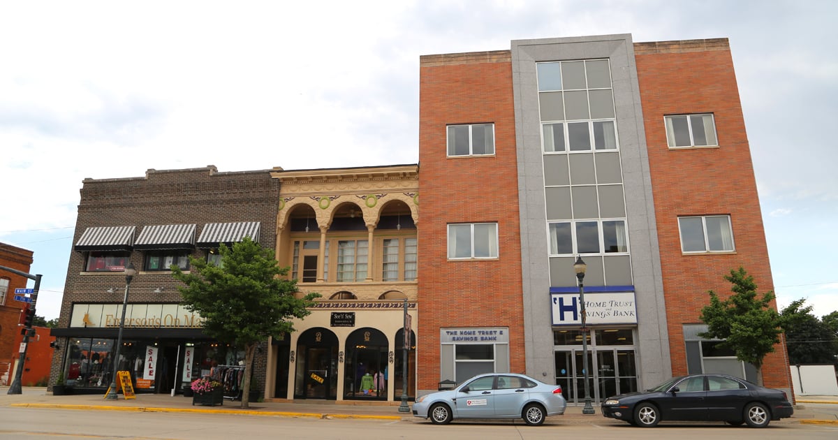 The Overlooked Town In Iowa So Affordable, You Can Live On Social ...
