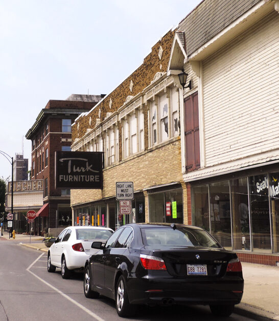 peaceful towns illinois groceries ftr
