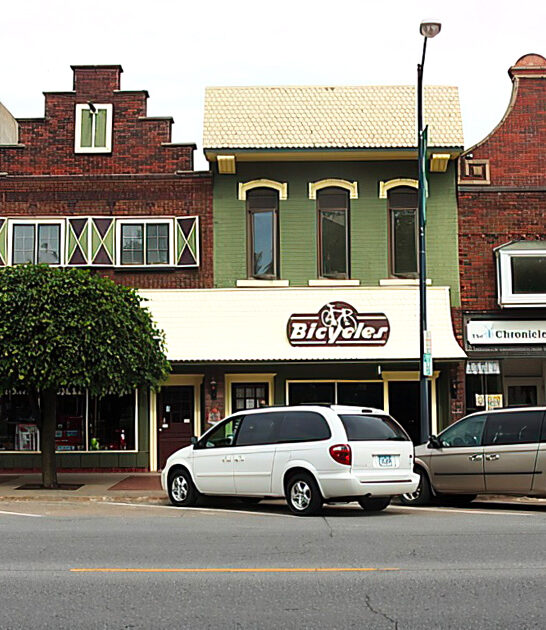 quaint towns iowa life ftr