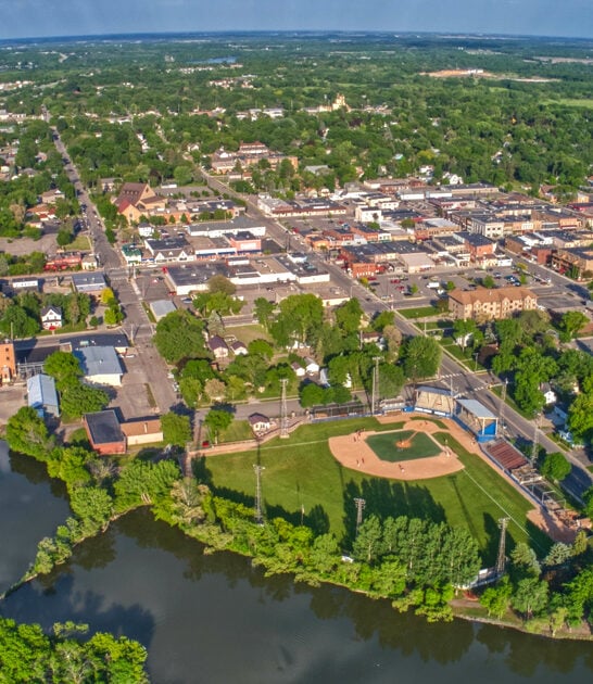 quaint towns minnesota life ftr