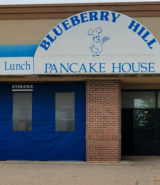 restaurant illinois blueberry pancakes ftr
