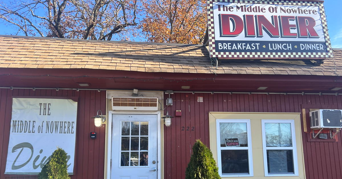 The Old-Fashioned Diner In Rhode Island Locals Swear Has The State’s ...