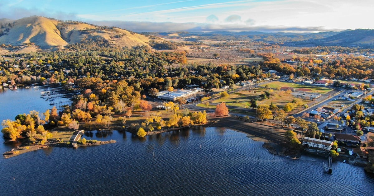 7 Incredibly Scenic Lake Towns That Will Make You Fall In Love With ...