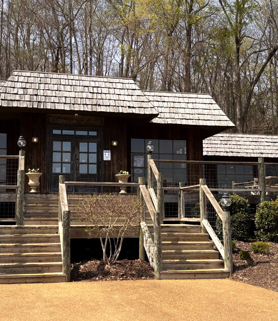 seafood hidden restaurant tennessee ftr