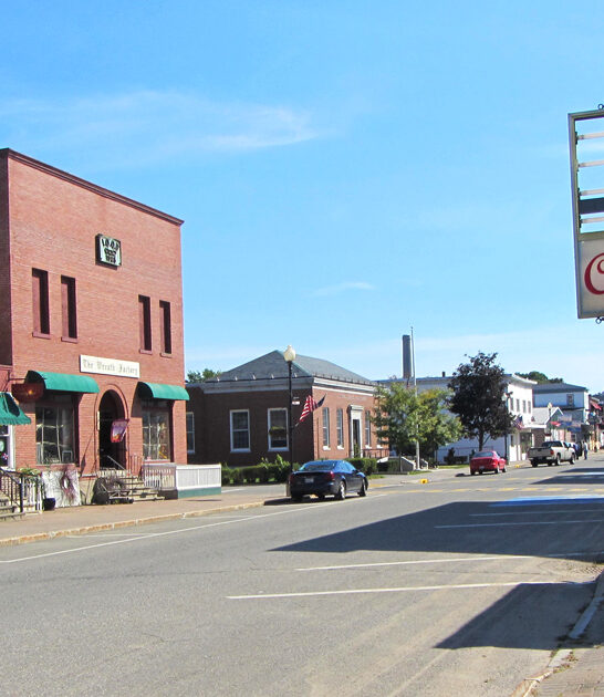 small comfortable towns maine ftr