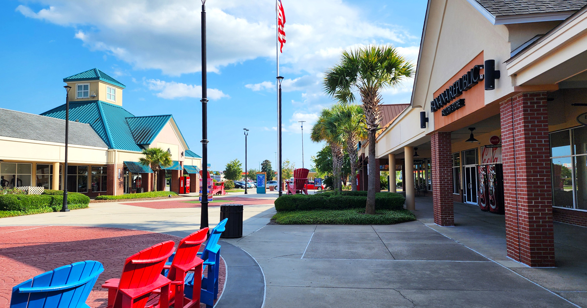 The Enormous Outlet Mall In South Carolina Where $45 Goes Further Than ...