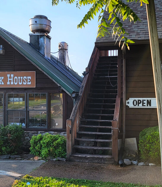 steakhouses town small tennessee ftr