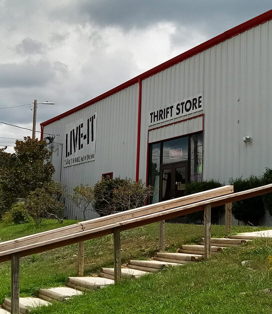 store huge thrift tennessee ftr