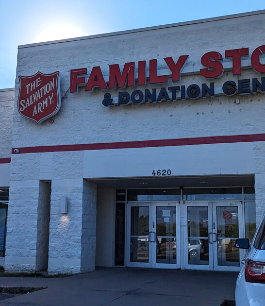 thrift store enormous iowa FTR