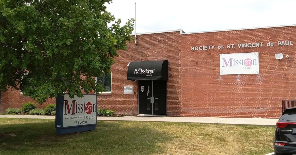 The Enormous Thrift Store In Indiana That Locals Can’t Stop Talking About