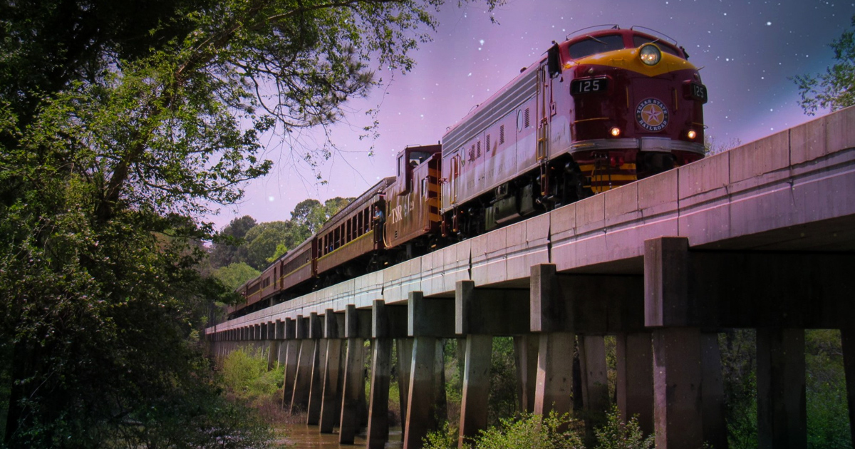 The Incredibly Scenic Train Ride In Texas That’s Perfect For A Laid ...