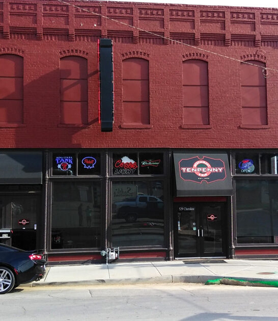 unassuming kansas serves sandwich ftr