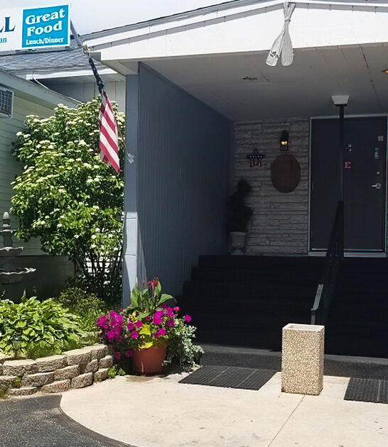 unassuming tavern decent michigan ftr