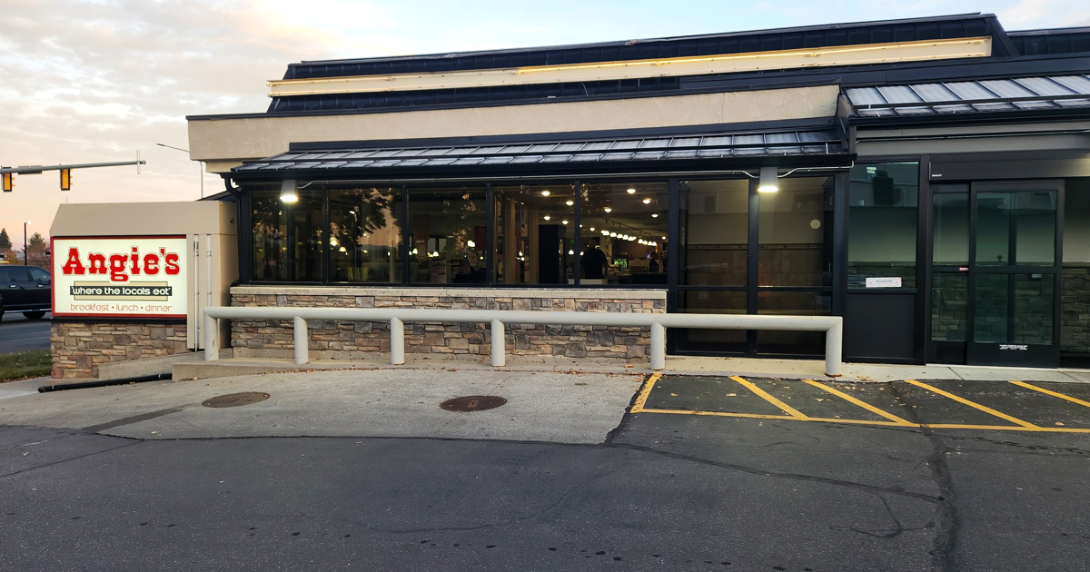 People Drive From All Over Utah To Eat At This Legendary Down-Home Diner