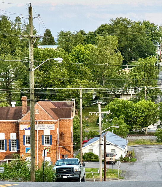 virginia mountain towns dreamy ftr