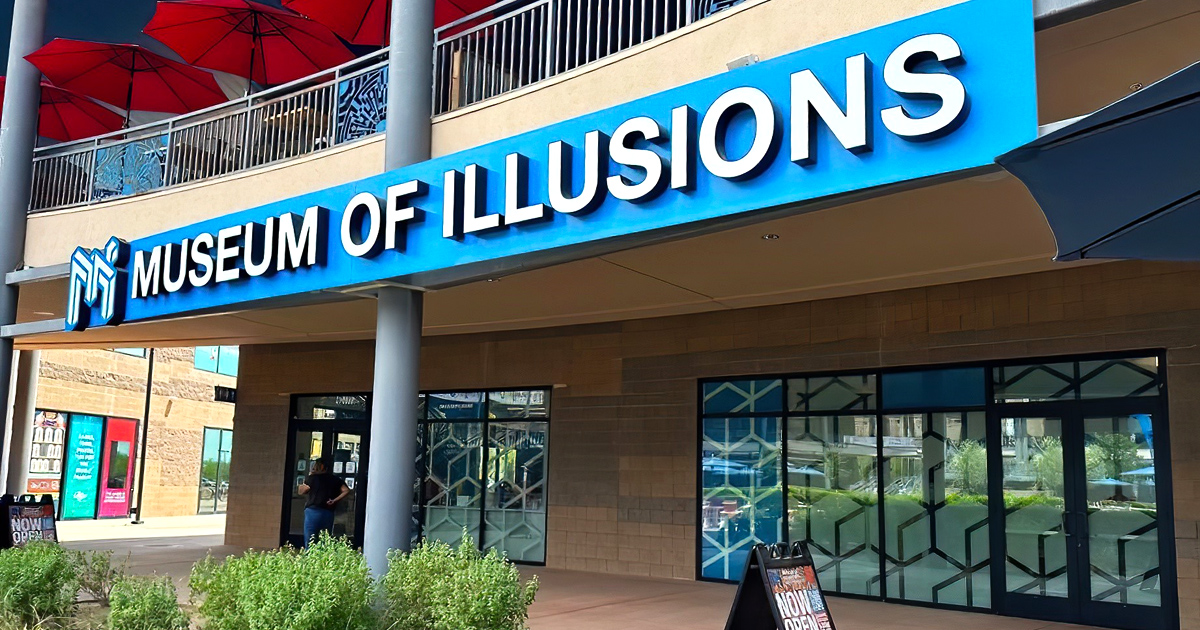 This Wonderfully Wacky Illusions Museum In Arizona Is Too Weird For Words