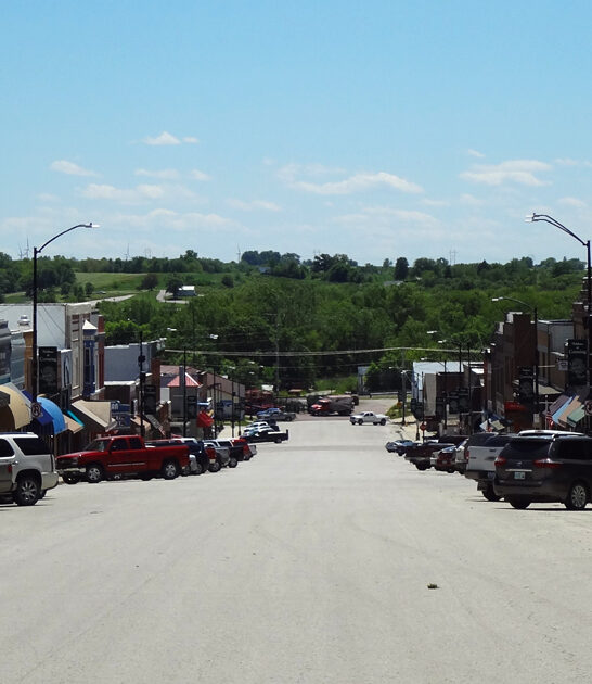 wondrous overlooked towns iowa ftr