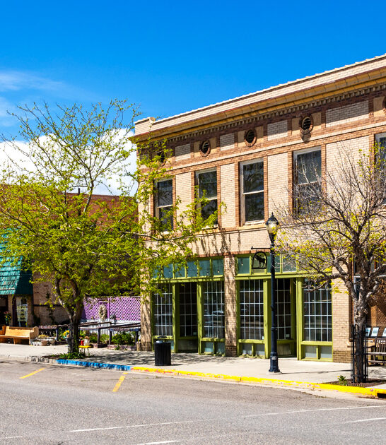 wyoming small comfortable towns ftr