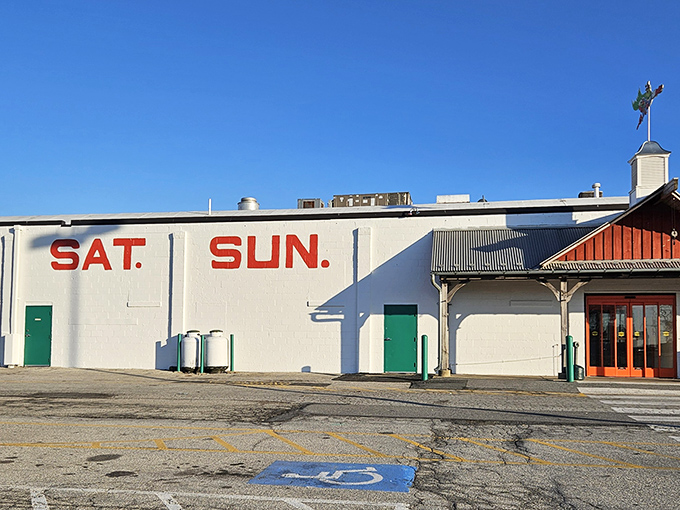 Weekend warriors, take note! This white-walled wonderland operates Friday through Sunday, when bargain hunters descend like seagulls on a dropped sandwich.