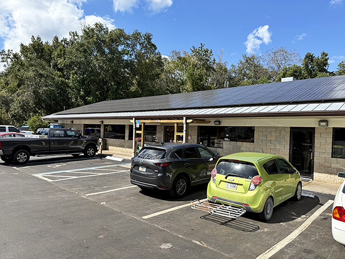 The unassuming exterior of Pearl's might not scream "culinary destination," but that solar-paneled roof is cooking up sunshine while they're cooking up magic inside.
