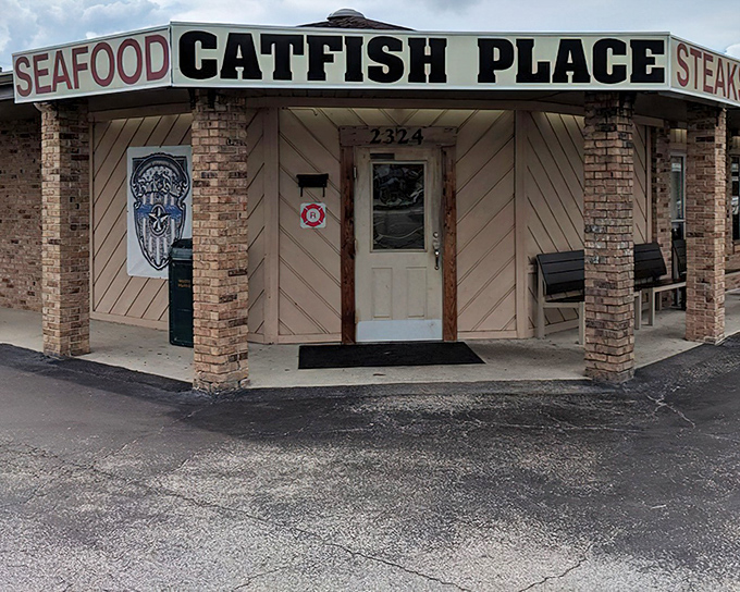 This isn't South Beach glitz&mdash;it's old Florida charm with a sign that gets straight to the point: seafood that locals have trusted for generations.