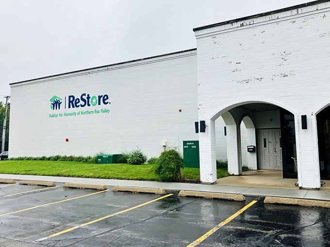 The unassuming exterior of ReStore Arlington Heights &ndash; where home improvement dreams come true without the nightmare price tags.