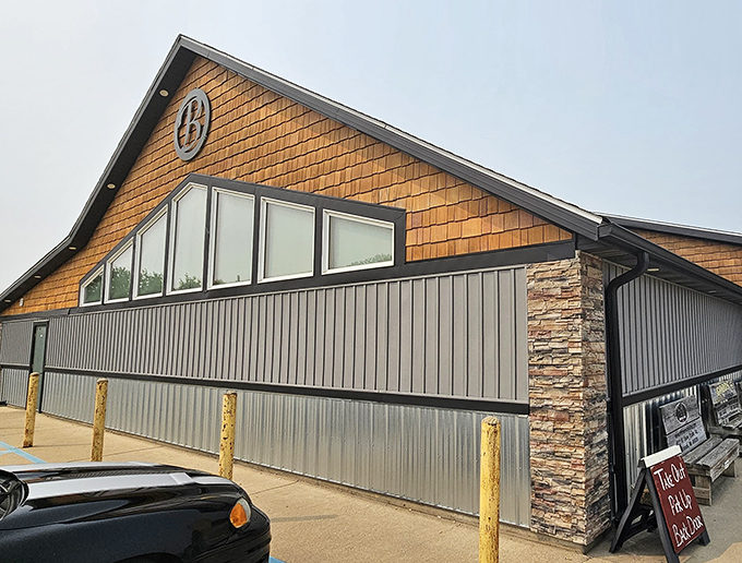 Cedar shingles and metal siding create that perfect "you've arrived somewhere special" feeling without any unnecessary fuss.