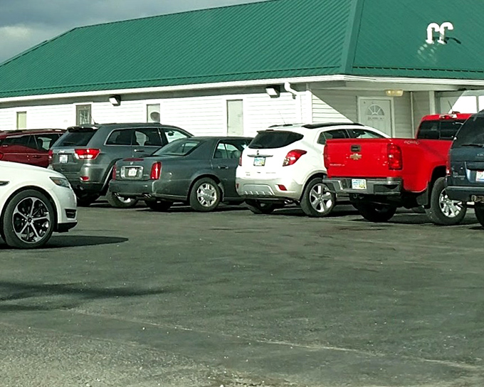 A full parking lot at a small-town diner is like nature's way of saying "trust me on this one."