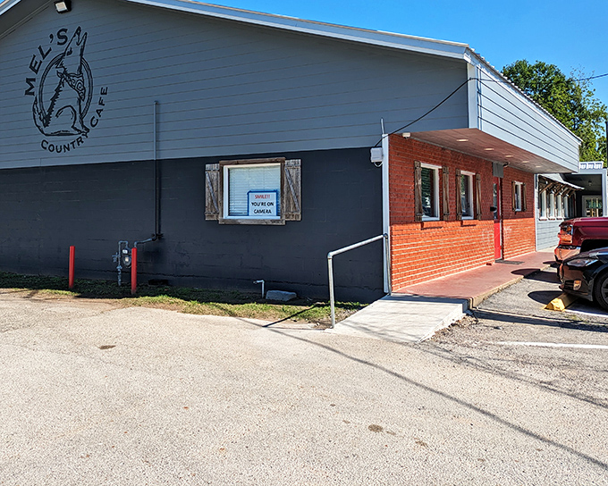Mel's Country Cafe sits ready to ambush your appetite with honest Texas cooking and zero apologies for portion sizes.