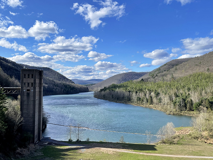 The George B. Stevenson Dam creates a breathtaking valley vista that makes you wonder why you ever waste time scrolling through Instagram nature photos.