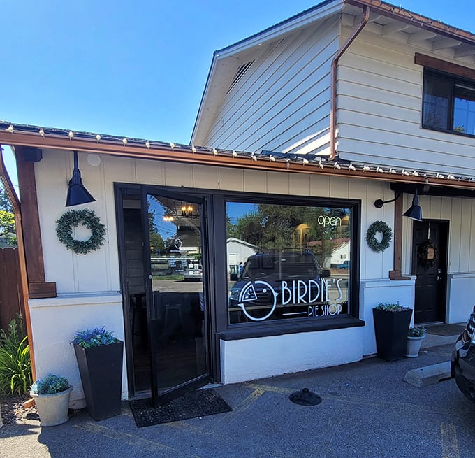 The unassuming exterior of Birdie's Pie Shop proves once again that the best culinary treasures often hide in plain sight. Those wreaths aren't just decoration—they're victory garlands for pie champions.