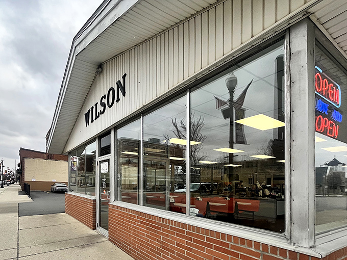 The unassuming white exterior of Wilson's might not scream "culinary destination," but locals know better. Some treasures don't need flashy signs.