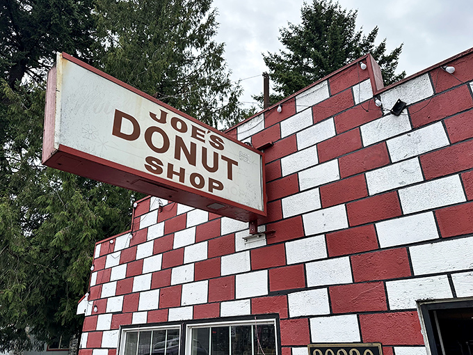 You've found Joe's Donut Shop in Sandy, Oregon! Come on in for a sweet, friendly taste of local tradition.