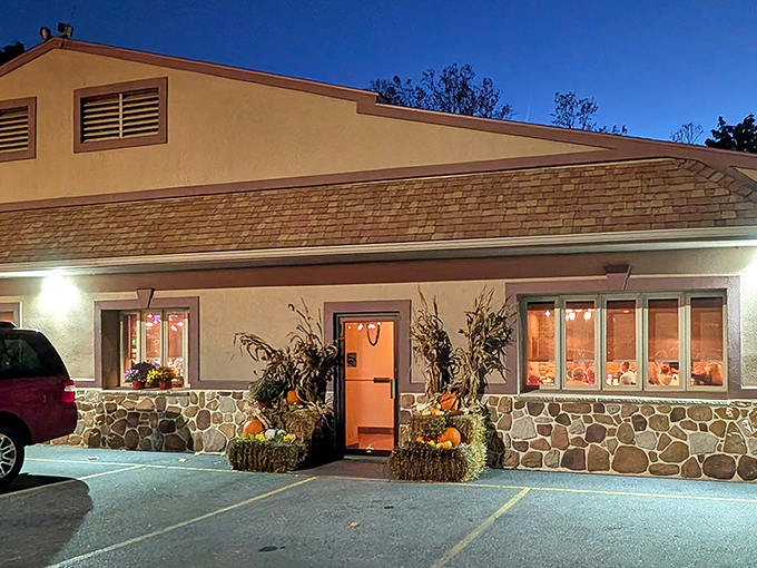 The unassuming exterior of Stoney Creek Inn proves once again that culinary treasures often hide in plain sight, like diamonds in Pennsylvania stone.
