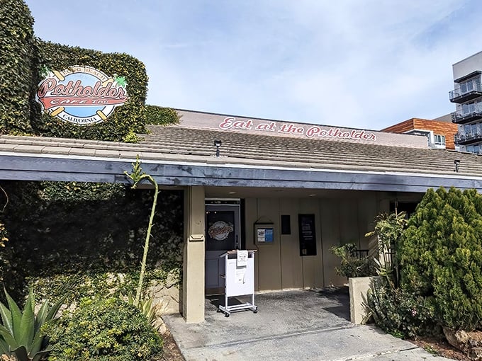 The ivy-covered exterior of The Potholder Cafe Downtown beckons like a secret breakfast society you desperately want to join.