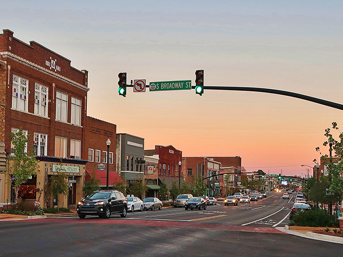 Broadway Street at sunset captures Tupelo's small-town charm with a big-city vibe. Those warm hues aren't just in the sky&mdash;they're in the welcome you'll receive.
