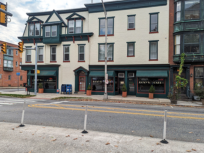 A historic building with character to spare houses this beloved eatery. Roxy's street presence is understated yet unmistakable&mdash;just like its perfectly seasoned home fries.