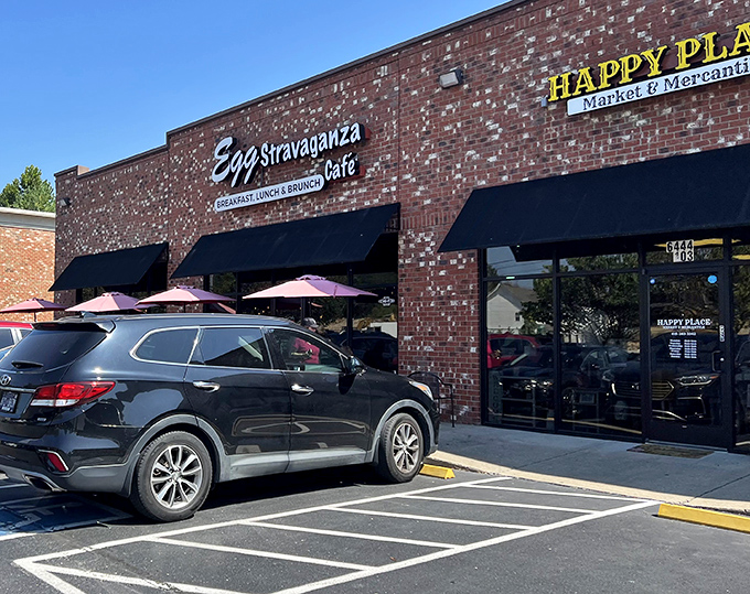 The unassuming brick exterior of Eggstravaganza Cafe might not scream "breakfast paradise," but trust me—culinary revelations often hide in plain sight.