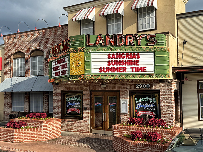 The theater-inspired fa&ccedil;ade welcomes seafood pilgrims with vintage charm. Who knew finding ocean treasures in the Ozarks could look this good?