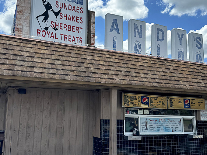 That iconic rooftop sign has been calling hungry travelers like a beacon of hope since forever.