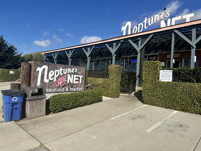 The road trip ends at this iconic Malibu diner! Fresh crab cakes and ocean breezes&mdash;pure, unpretentious perfection.