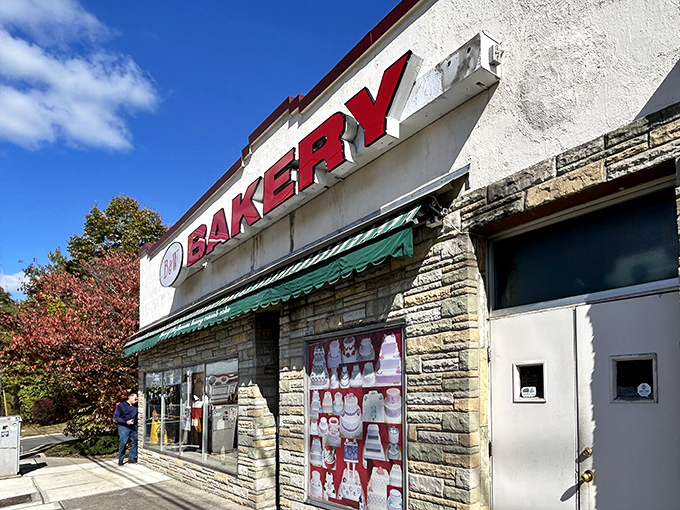 The unassuming storefront of B&W Bakery stands like a temple to carbohydrate worship. No fancy frills, just the promise of legendary baked goods inside.