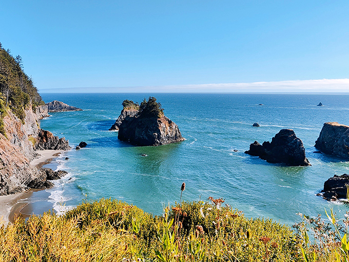 Nature's architectural masterpiece &ndash; where turquoise waters meet dramatic rock formations in a display that puts human skyscrapers to shame.